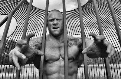 LA PERFECTION FAITE HOMME: MIKE VAN WYCK 01/02