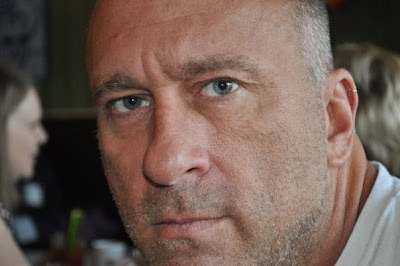 LA PERFECTION FAITE HOMME: DAVID DEARTH 01/02