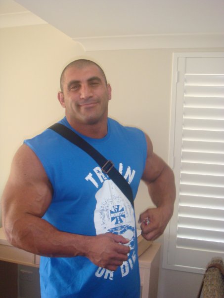 LA PERFECTION FAITE HOMME: IVAN SADEK 01/03