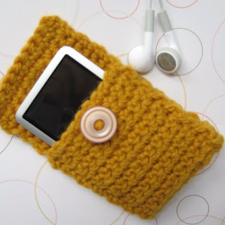 Dominant Hands: A Treat For Me: A Crocheted Ipod Case You Can Crochet Too