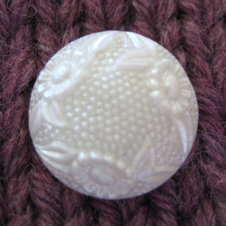 Dominant Hands: My New Old Vintage Buttons