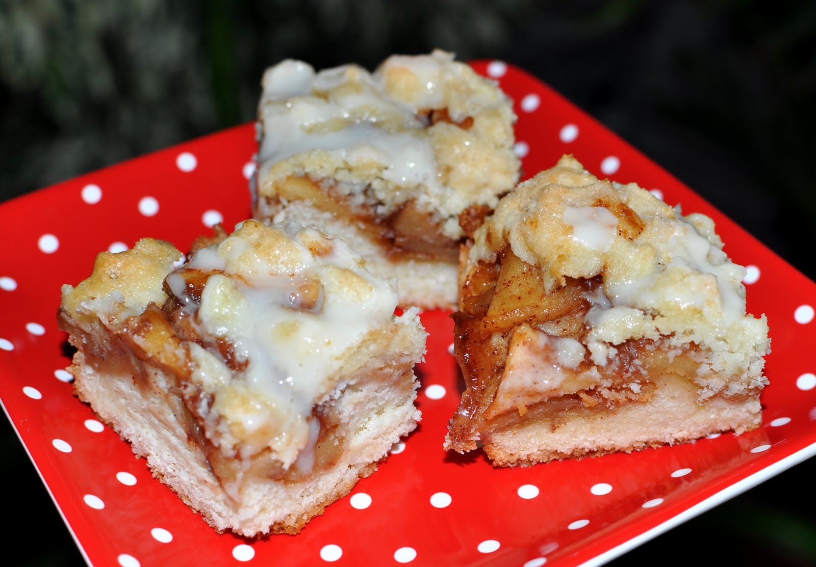 The Bake More: TWD: Caramelized Apple Shortbread Cake