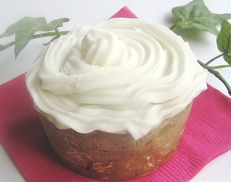 The Soap Bar: Dessert Soap by Suds Muffin