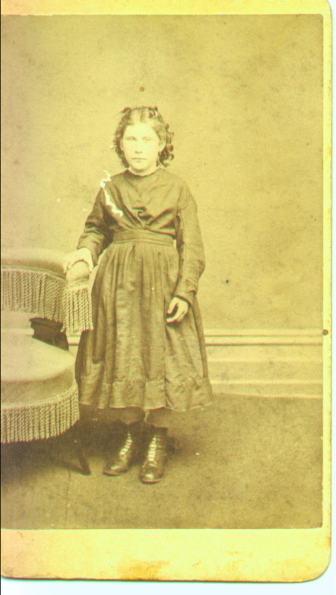 Stories, Yarns & Tales of Olde: Sepia Saturday #38