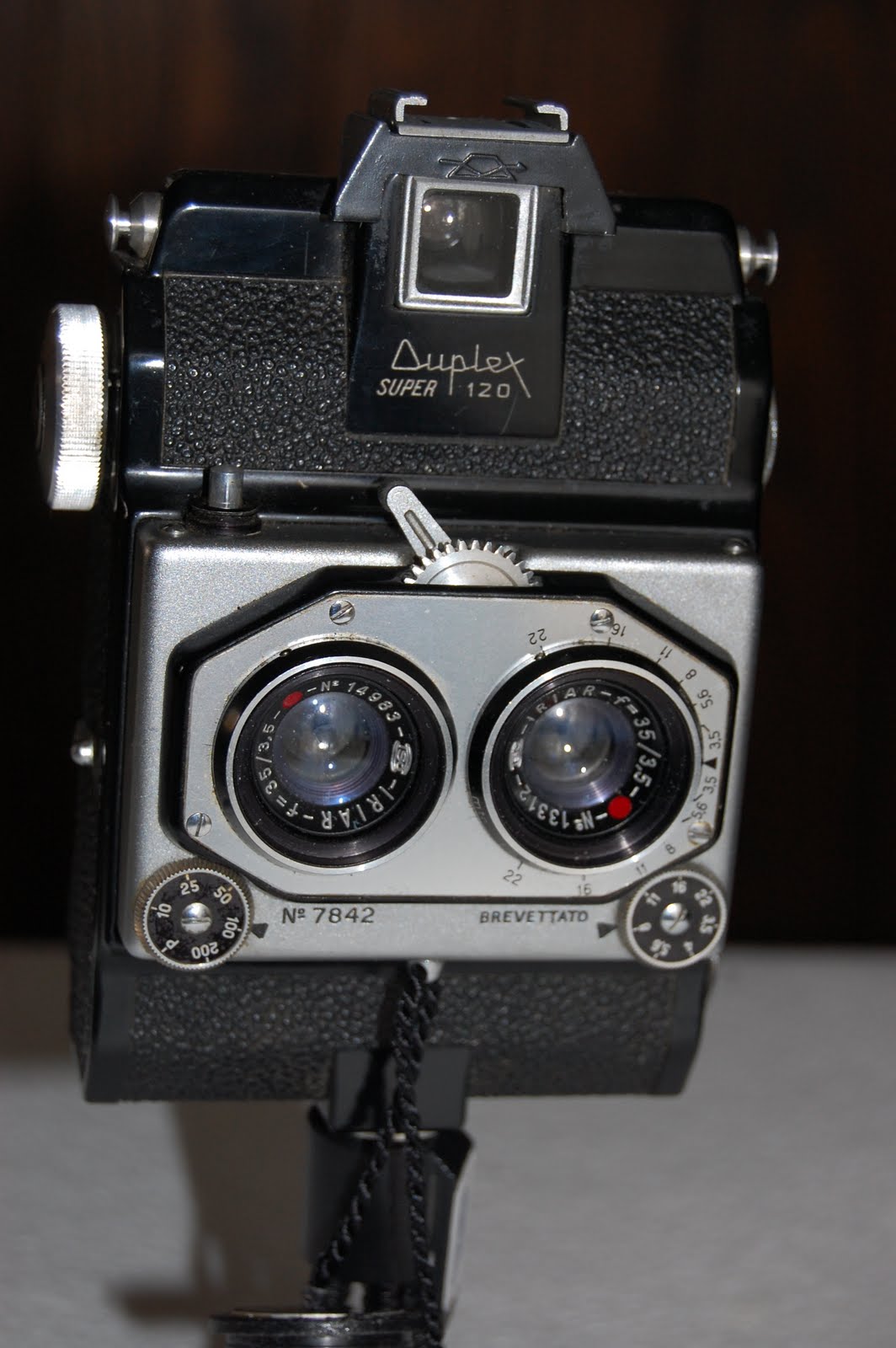 Vintage cameras collection: Iso Duplex Super 120