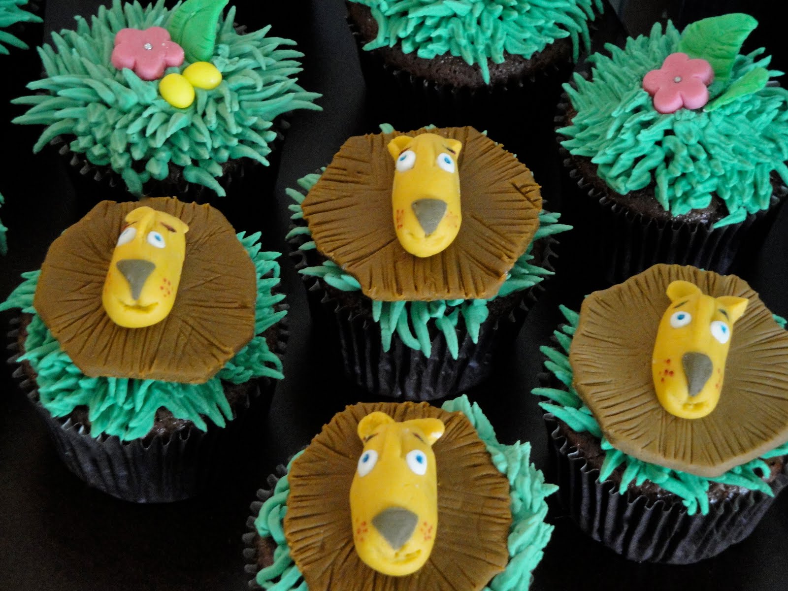 CUPCAKE BRASIL: CUPCAKES MADAGASCAR - 02.08.10