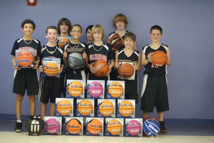 C100 'In Studio': Mini boys Cole Harbour team.