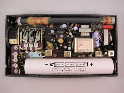 Mikes Old Radios: Sony TR-84 8 Transistor Radio w Case