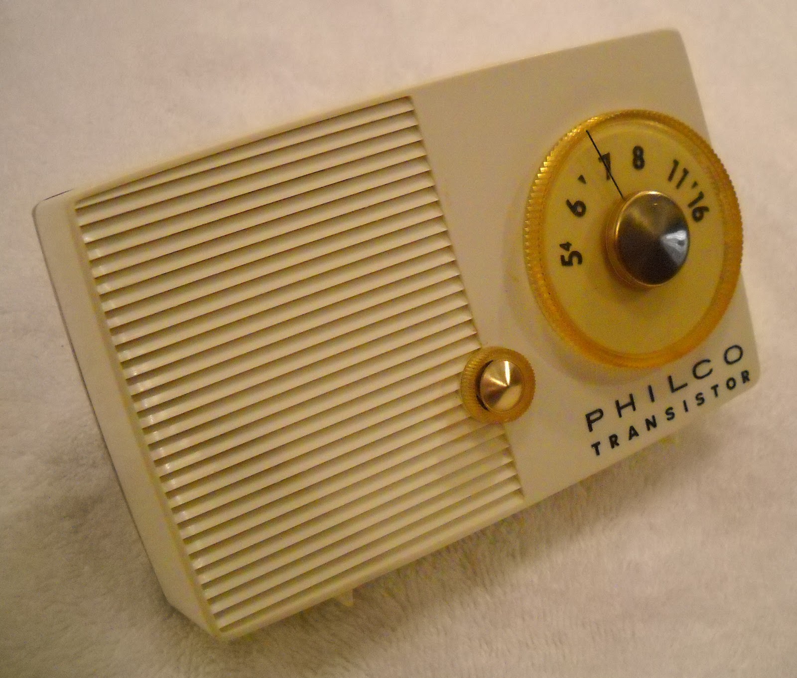 Mikes Old Radios: PHILCO MODEL T45-124