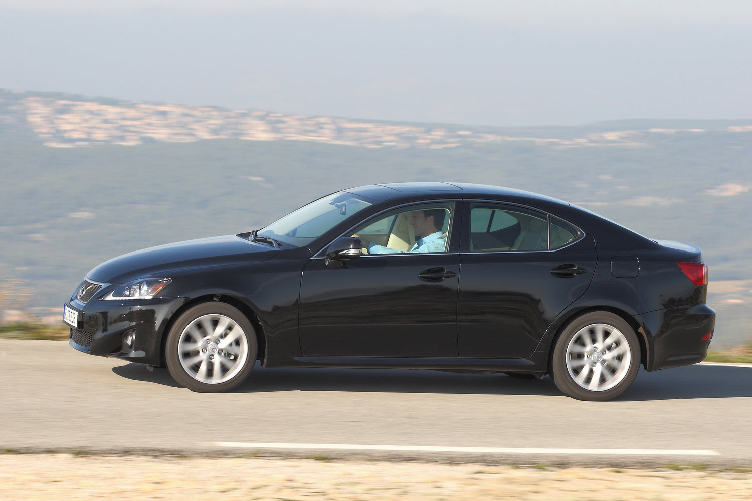 Lexus introduces IS 200D and 220D