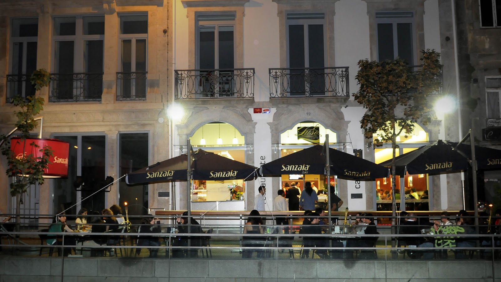 Em Directo: Lazer: Café Luso re-abre