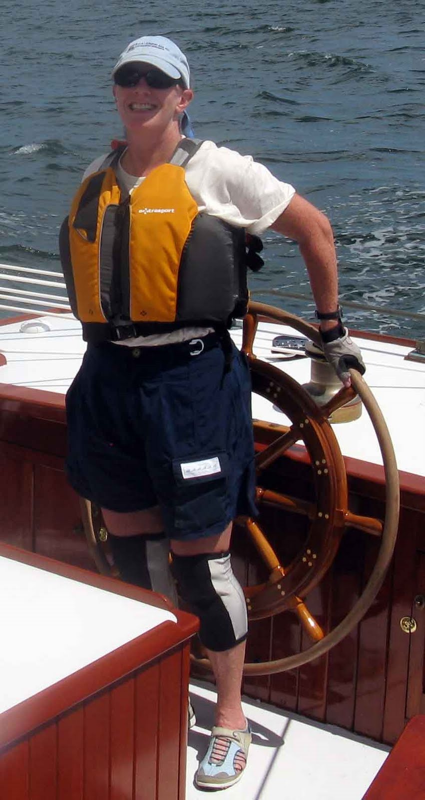 green BOATS: Wickford Helmsmen