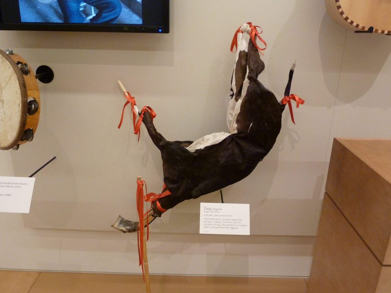 Hundewanderer.com: Musical Instrument Museum