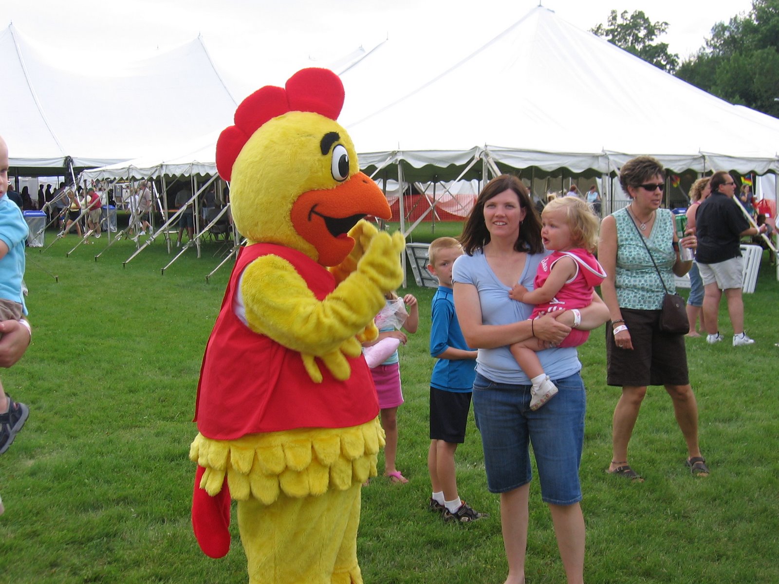 Thomas Family Blog: Another Girl Afraid of The Chicken