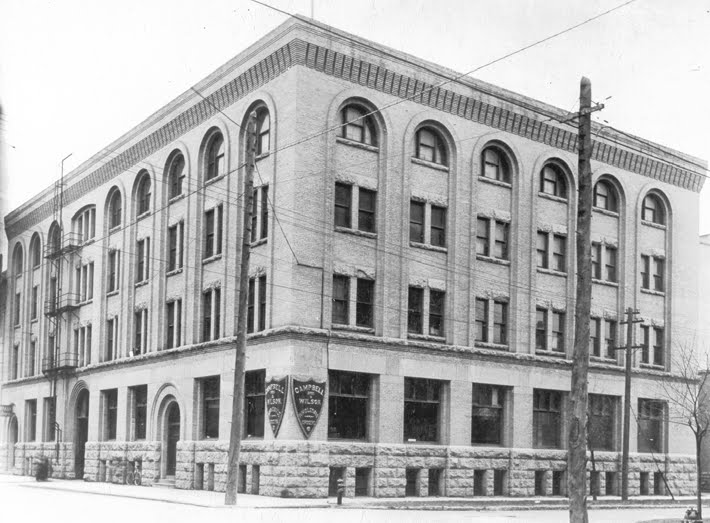 Winnipeg Places: 100 Princess Street - Penthouse Condominiums