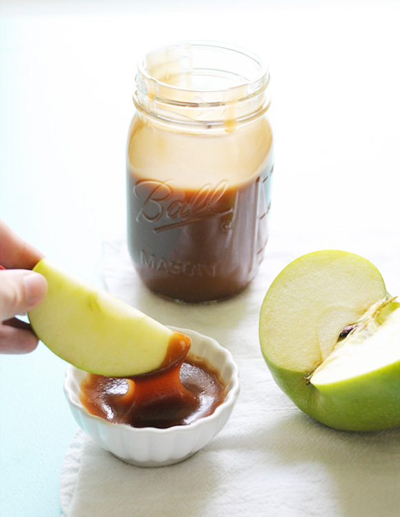 Oh What Fun: DIY - Homemade Caramel + Cute Packaging.