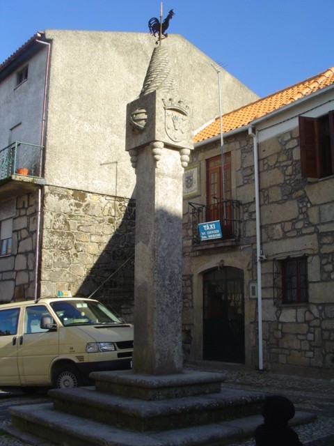 Viajar e descobrir: Portugal - Folgosinho - Pelourinho