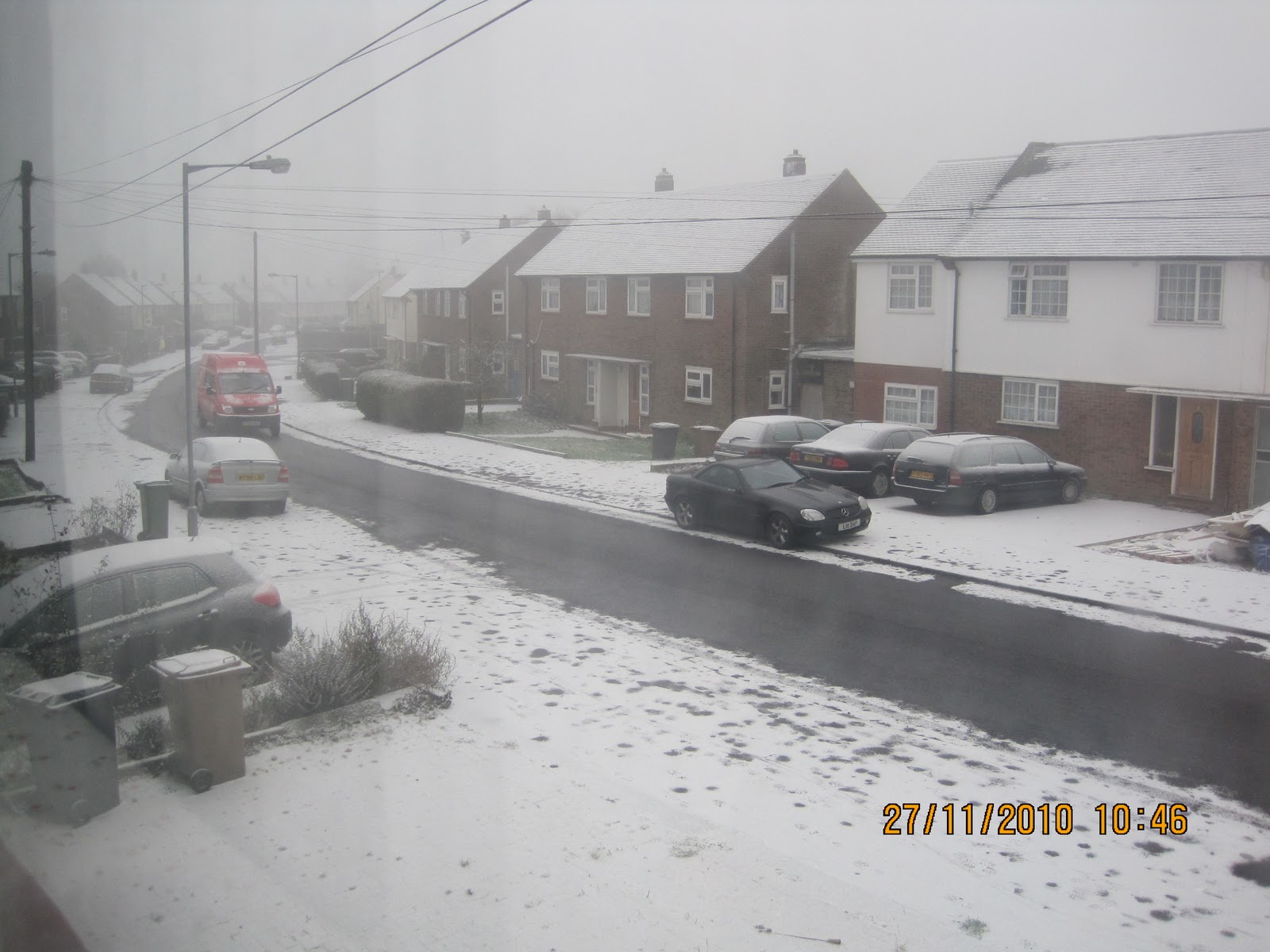 Life...As It Goes: Our First Snow in Luton