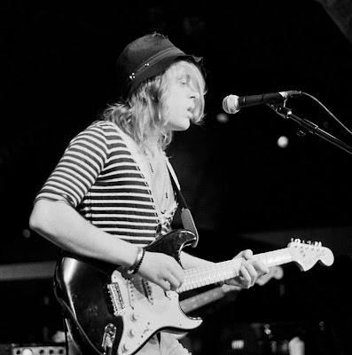 Azadeh Falakshahi: Max Rafferty