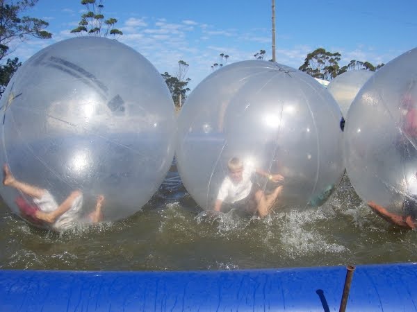 East London Photographs and Wild Ramblings: Being inside a big plastic ...