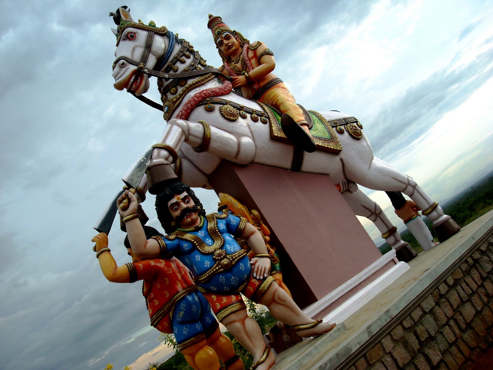 ashokism...: Kadambavanam - the temple of Tamil traditions
