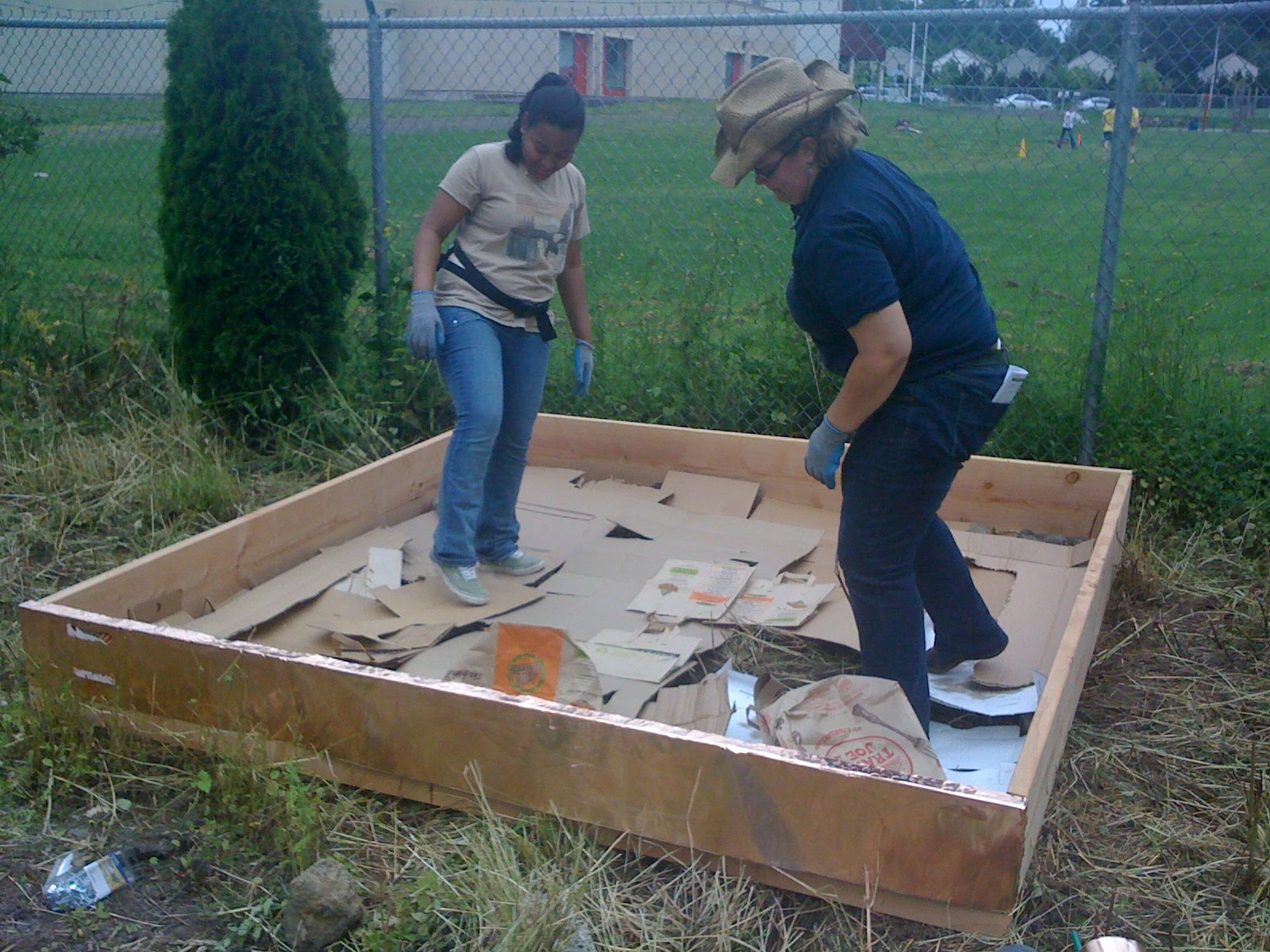 A Craftacopia: Lasagna Gardening 101