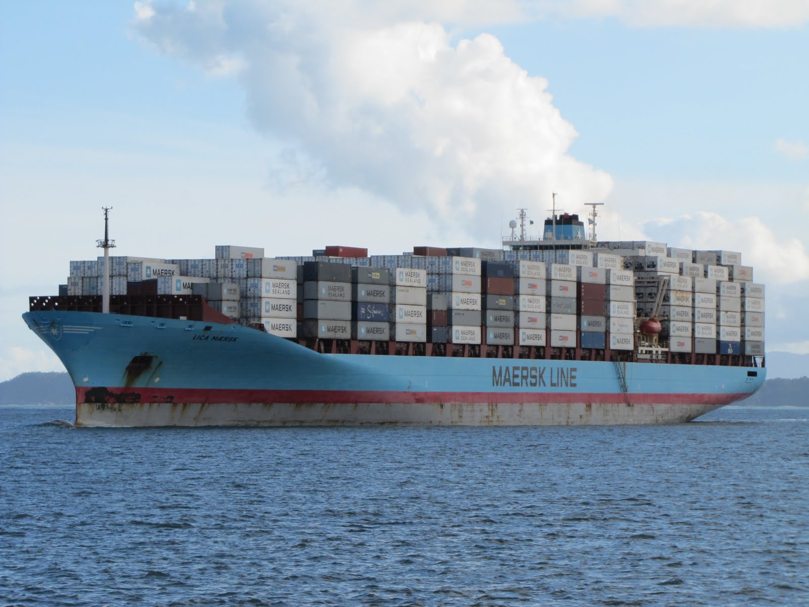 Navios em Santos: Lica Maersk