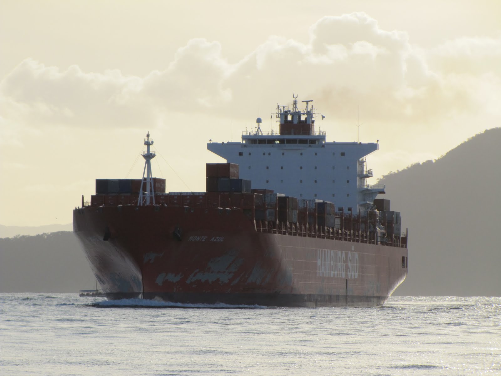 Navios em Santos: Monte Azul