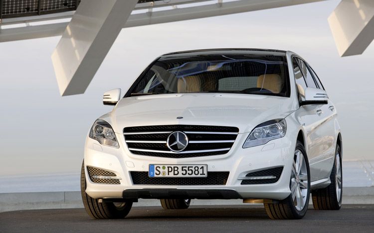 AUTO CARS NEW 2011: 2011 Mercedes-Benz R-Class First Look