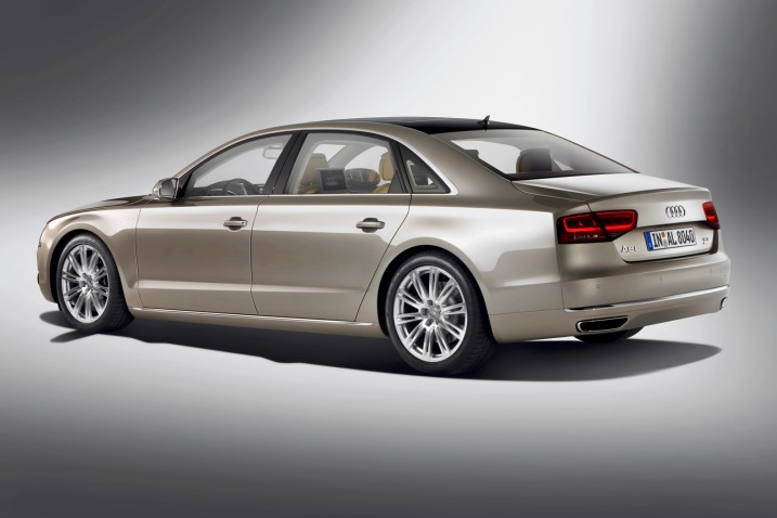 Auto Gallery: 2011 Audi A8 L Car Gallery