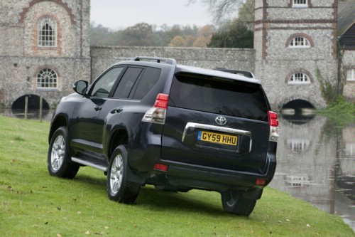 Hybrid Cars Gallery: 2010 Toyota Land Cruiser