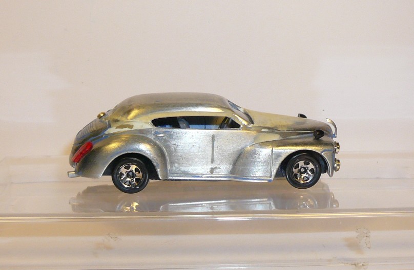 Garage de poche Jipé: 4cv Custom