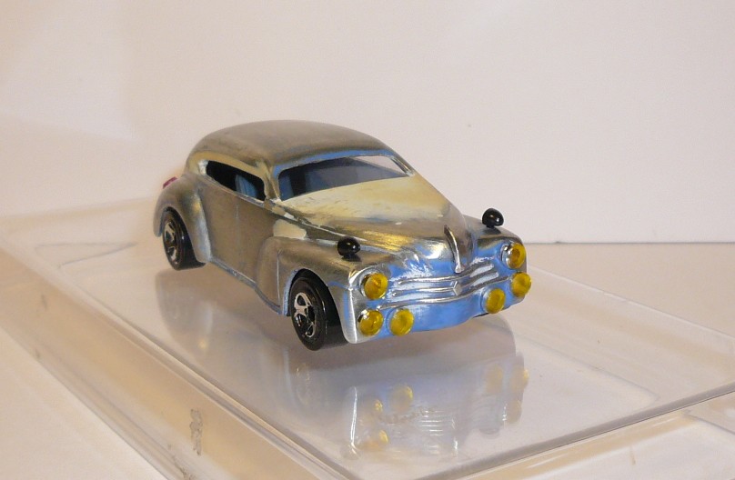 Garage de poche Jipé: 4cv Custom