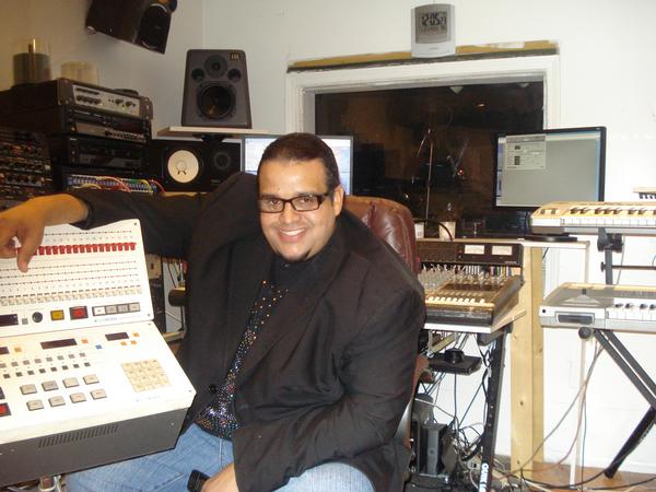 Productor Musical: Rey & Louis No Llores Por Mi EPK 2011