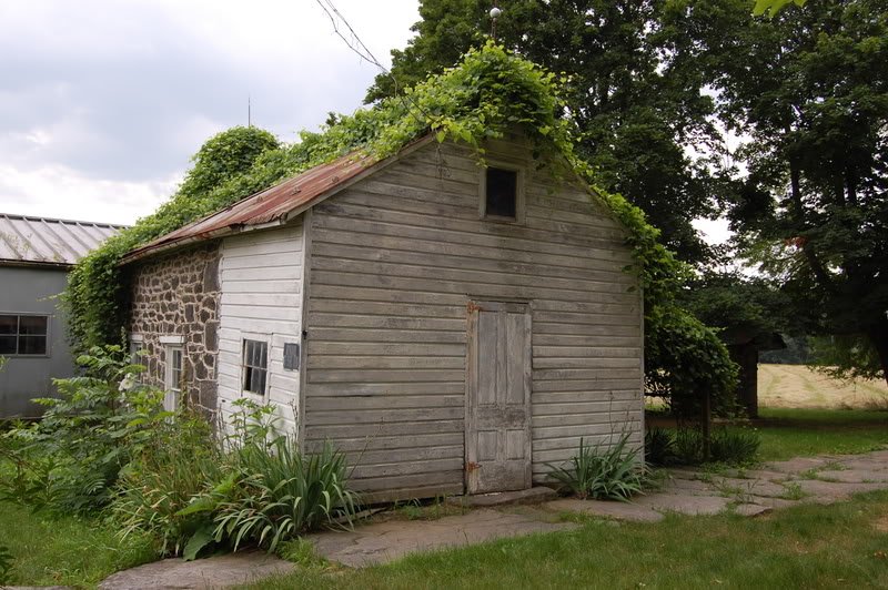 The Paranormal Corner: The Haunted Farm House