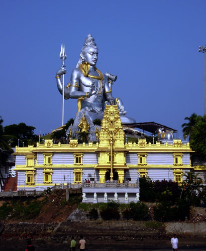 WORLD TAMIL HINDU FORUM: SHIVA TEMPLE AT GOA-KARNATAKA ROAD IN INDIA..!!!