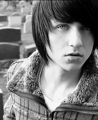 Emo Boys Kissing Pictures Videos: Emo Boy Alex Evans Biography and Pictures