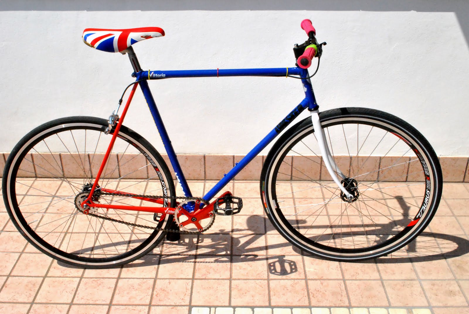 TeLoDoIoLoScattoFisso: Union jack Polo Bike