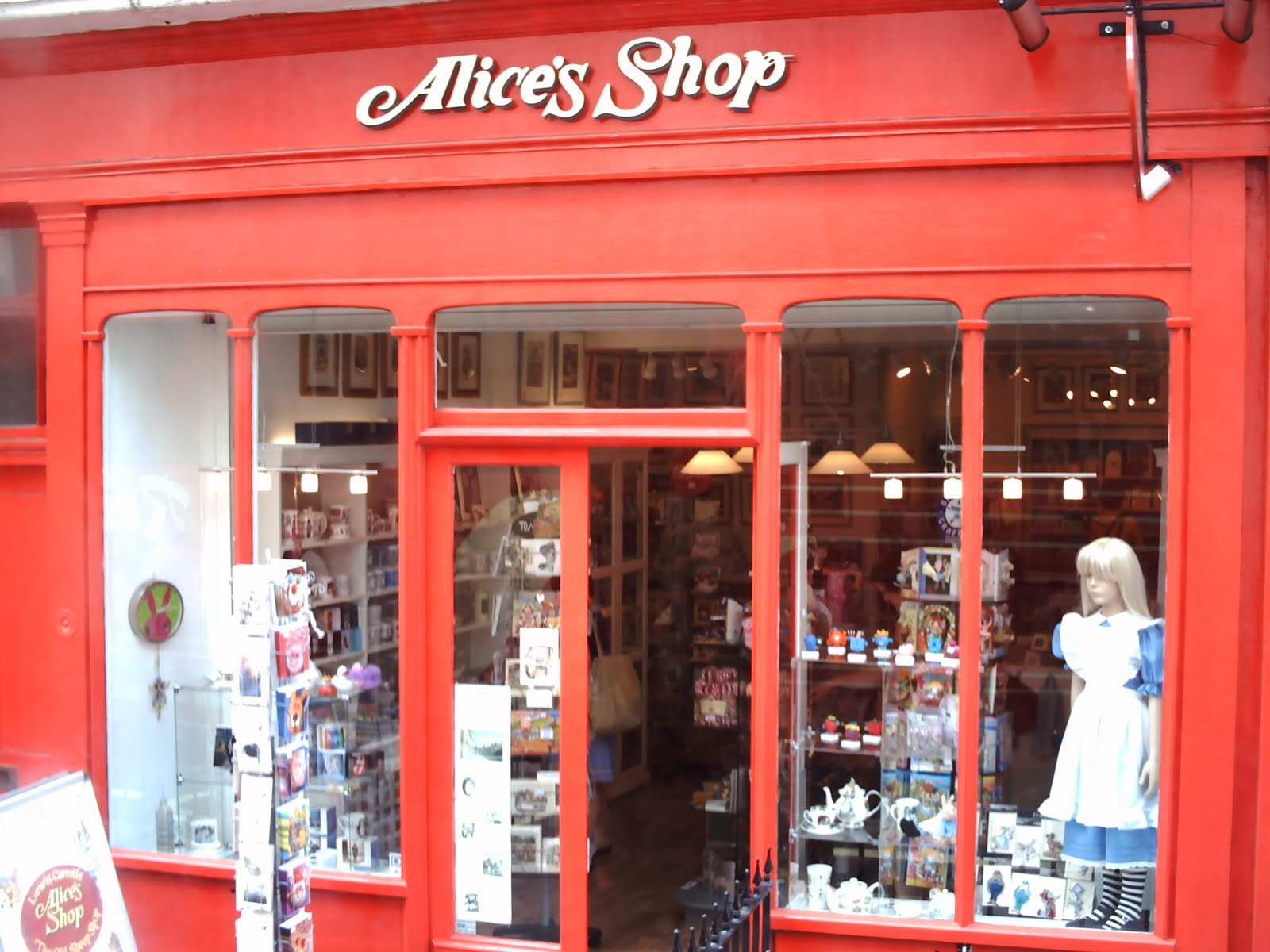 ropadeletras: Recomendación: Alice's shop London