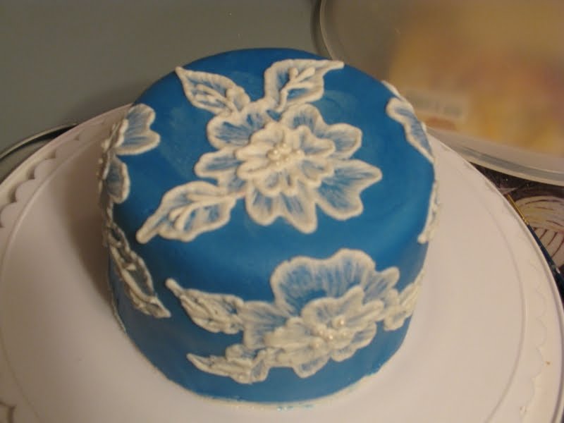 Cakes by Kate: Brush Embroidery