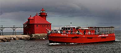 The Popeye Express: Chicago Fireboat & Tour of Sturgeon Bay