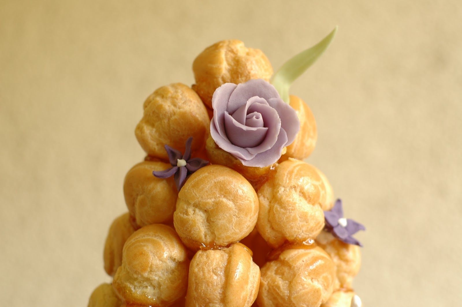 The Unexpected Culinarian: The Croquembouche