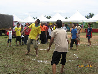 sekali pensil diraut, di sini tintaku tumpah, di sini aksara bermadah ...