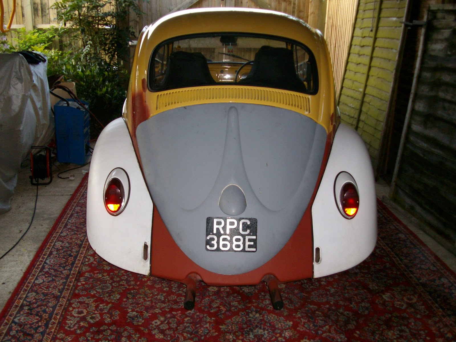 Oil Droppers (Chequered front VW): Beetle rear end repair.