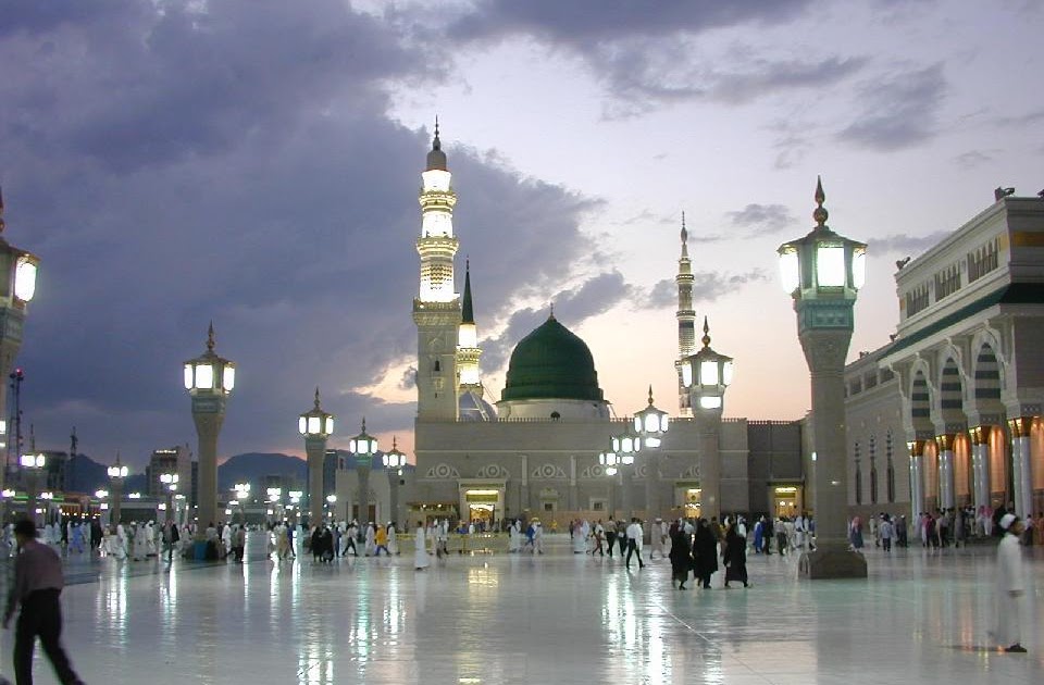 MADINA MUNAWARA: MADINA MUNAWARA