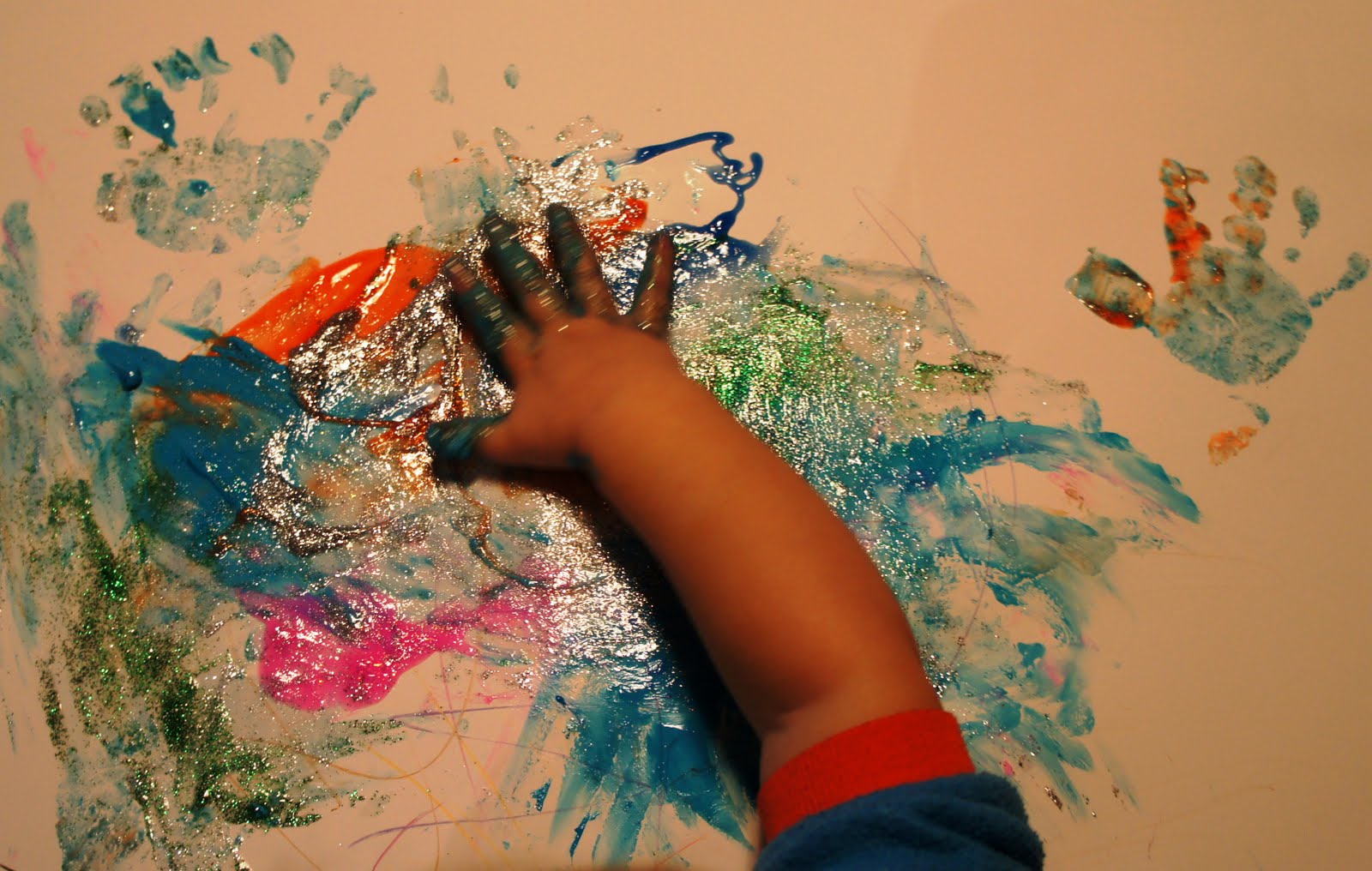The Dore Family Blog: Finger Painting
