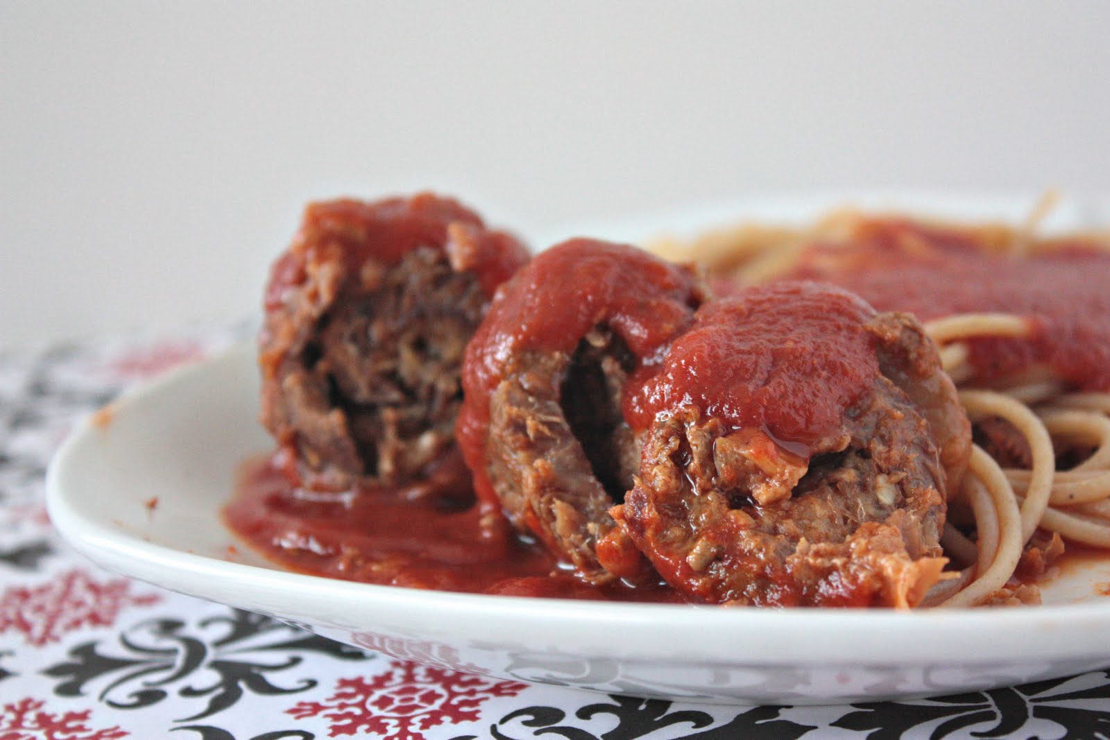 Momma Hen's Kitchen: Bracioli (Stuffed Round Steak)