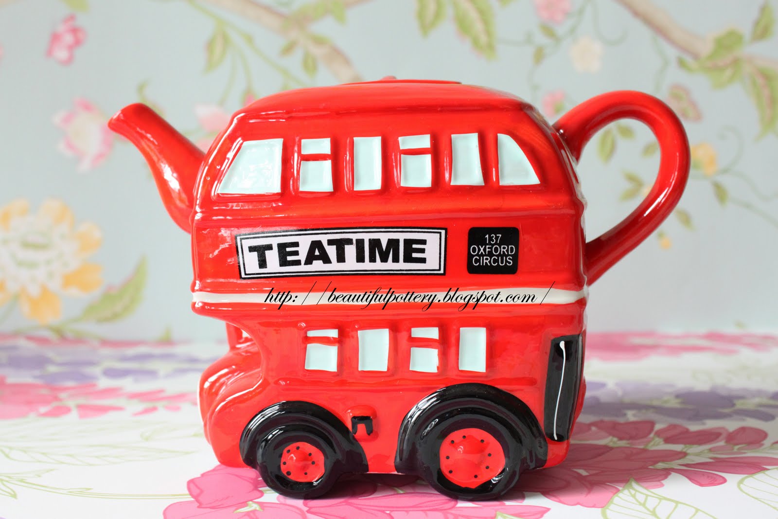 BEAUTIFUL POTTERY: Unusual Teapots