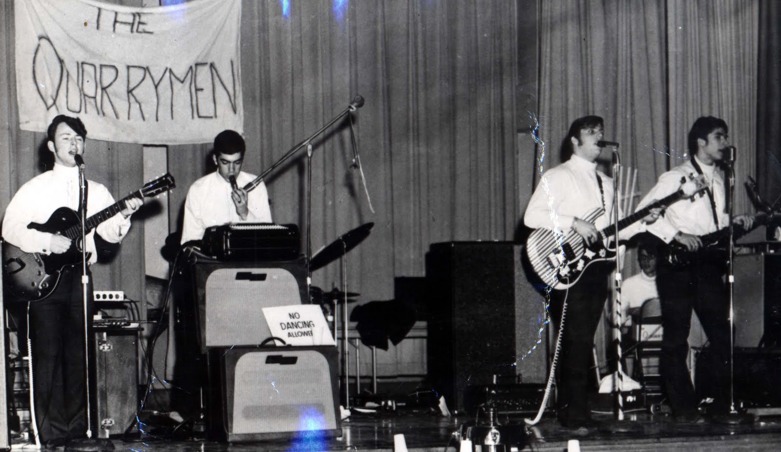 DEPORTIVO 830. Nunca una radio tuvo tanto deporte...: La Perlita Musical