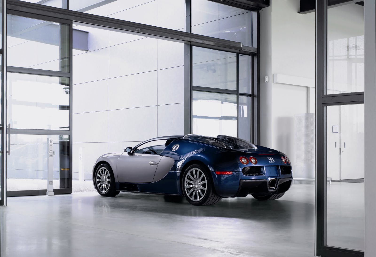 Ashford Formula: Bugatti's Stunning Ashford Formula Floors!
